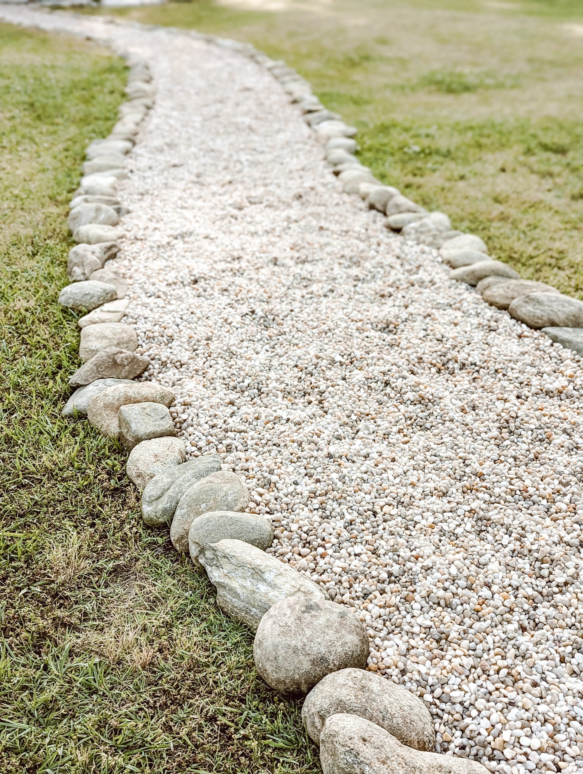 DIY Cottage Garden Pathway Pea Gravel Path with Natural Stone Edging White and Woodgrain